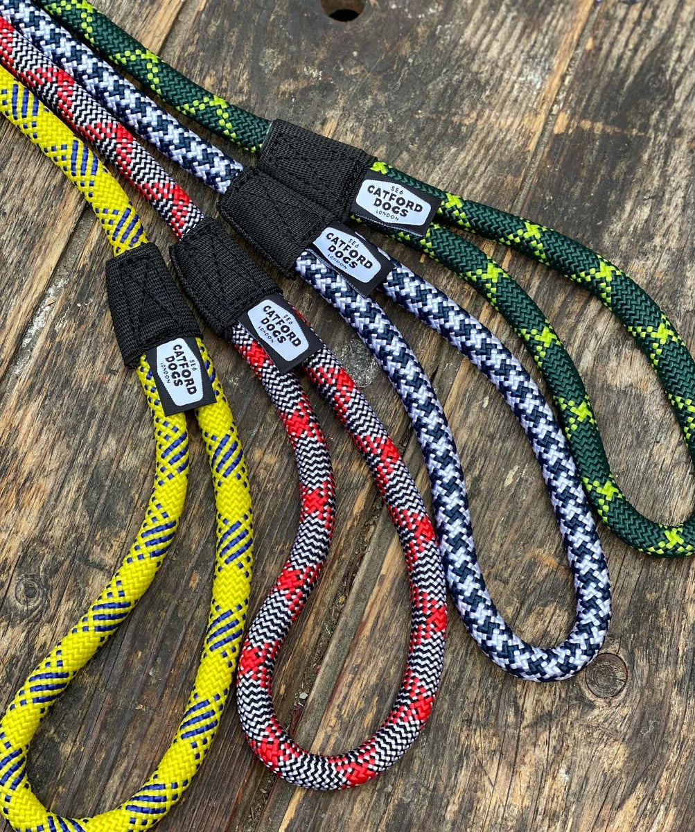 Navy & White Catford dog lead – B and V Trading